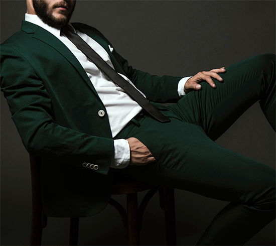 Green single breasted two-piece suit Green single breasted two-piece suit